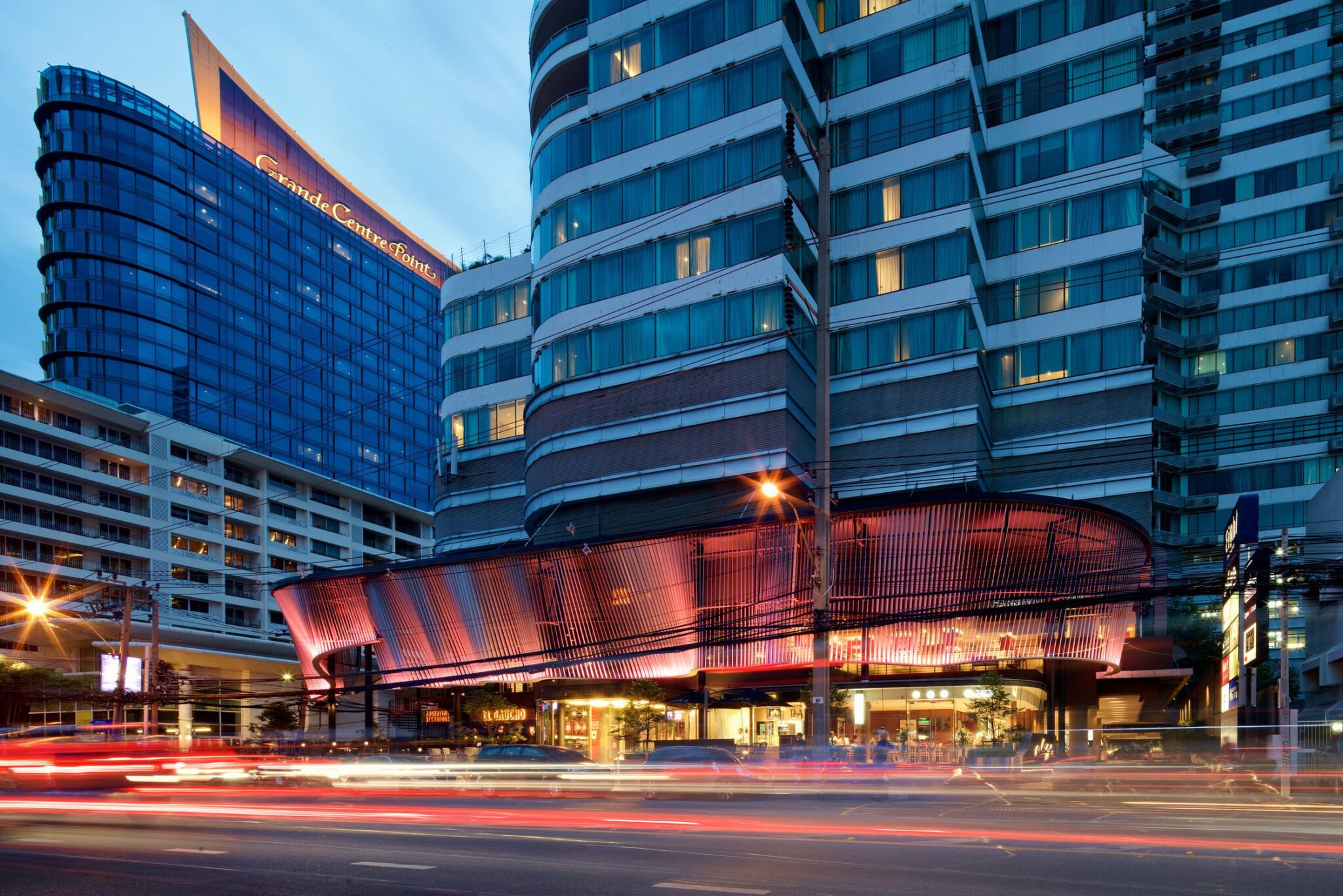 Eight Thonglor’s Facade - OBA